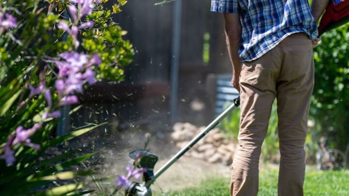 Blessing in Action: Yard Cleanup for a Senior Couple (Rake • Mow • Garden Refresh) | Bendición ...